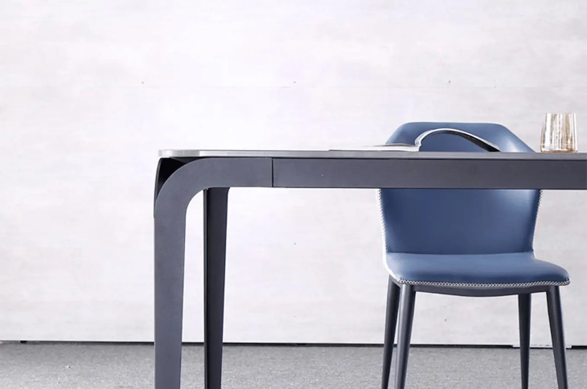 Table à manger design - DOUMA